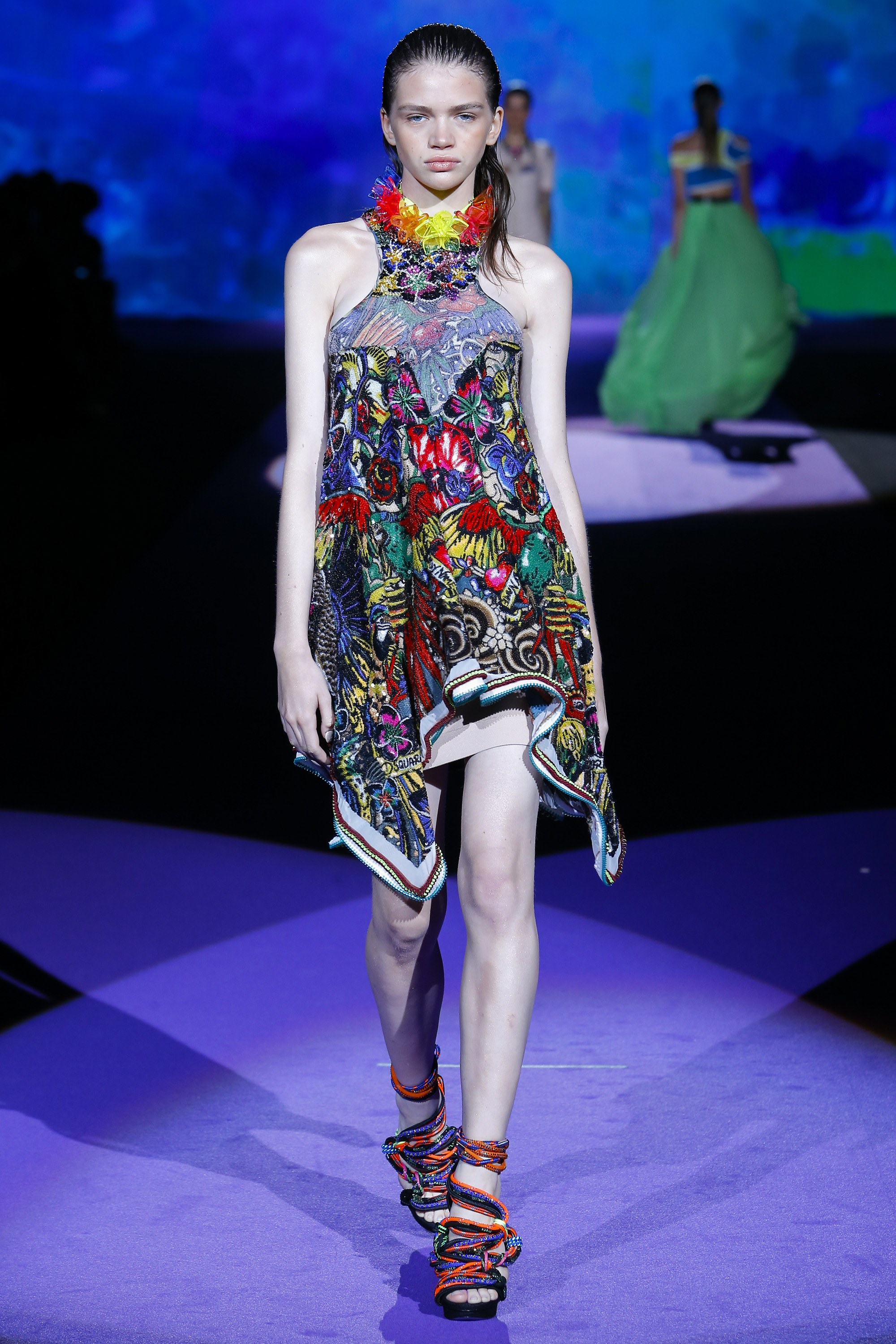 TROPICAL PARADISE - Apparel