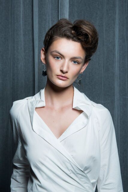 BRINGING BACK THE 90S WITH RACHEL MILLS - Apparel