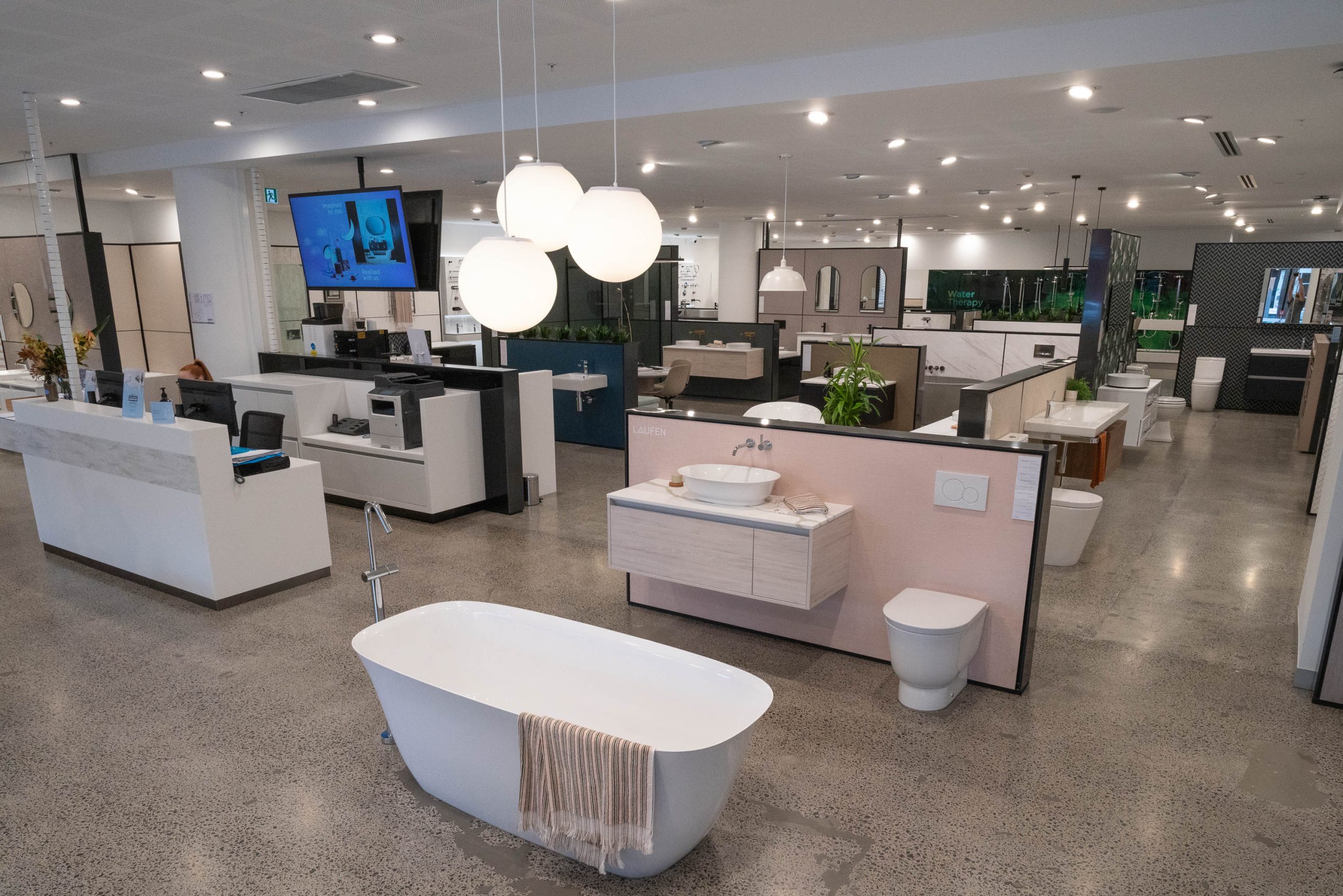 Fit Out Focus | Paloma Estay, Zhoosh - Apparel